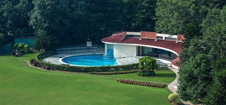 Hotel Mountview,Sector-10 , Chandigarh Deals , Menu And Reviews